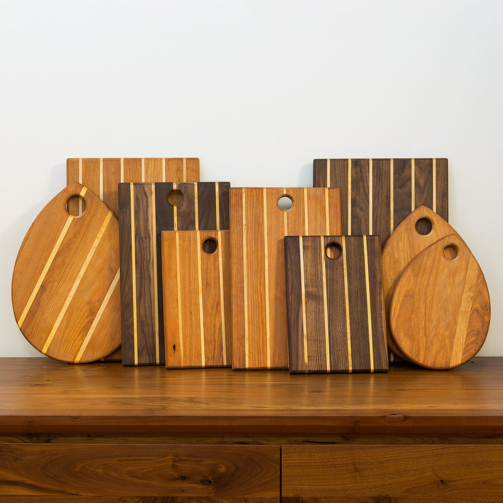 2-Piece Striped Bread Board Set – Stickley