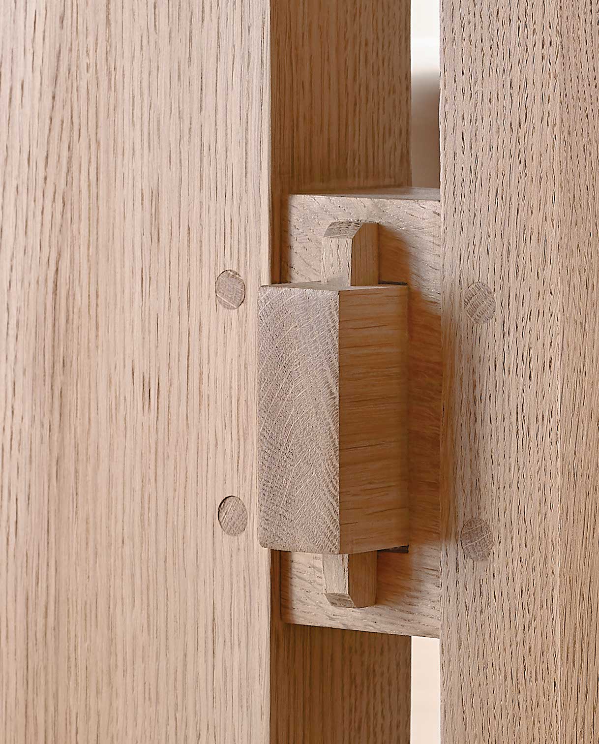 Construction Features – Stickley Brand